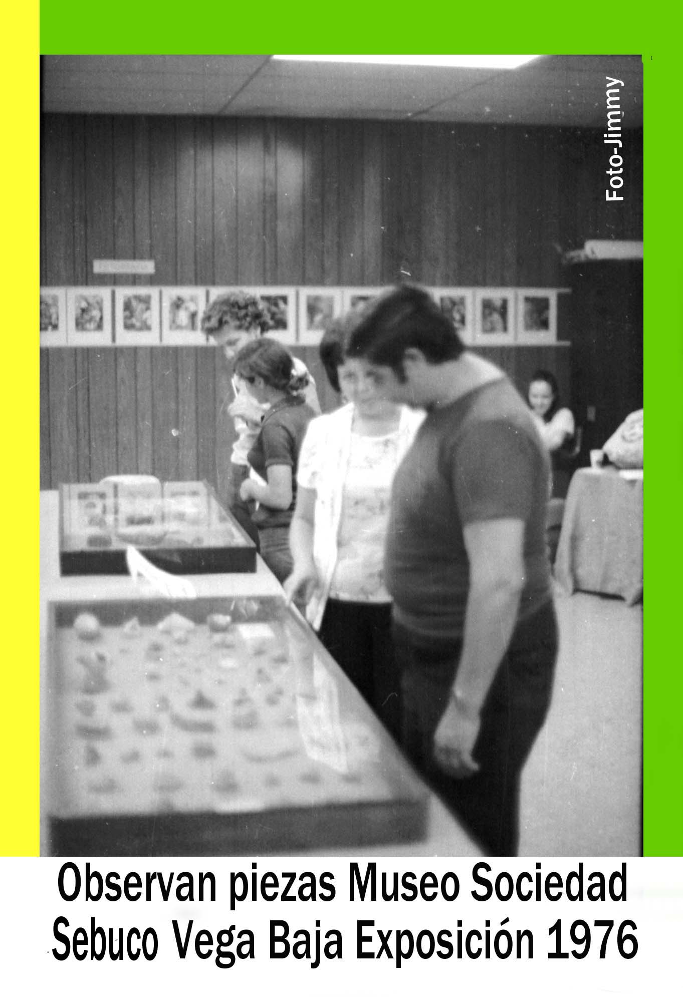 0076 Arq Exposición Museo Sibuco. Observan Vitrinas – Enciclopedia ...