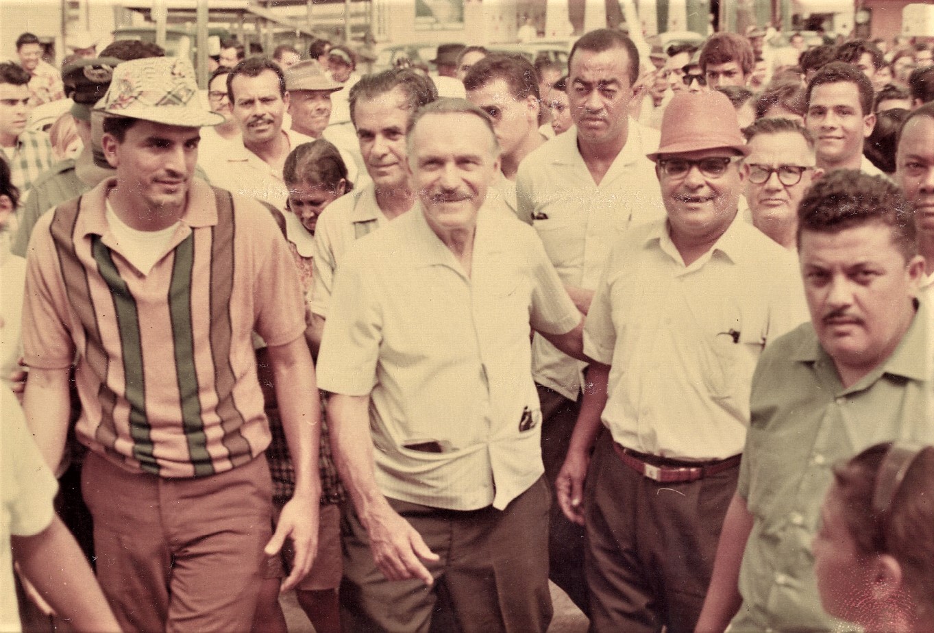 Historia Política Vegabajeña| La visita de Luis A. Ferré a Vega Baja en ...